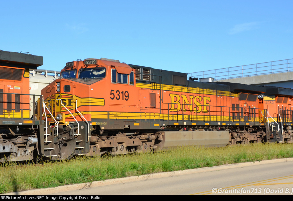 BNSF 5319